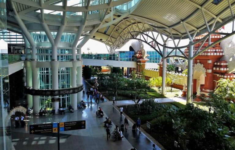 Natural Disasters and Negative Social Media Coverage Impacting Bali ...