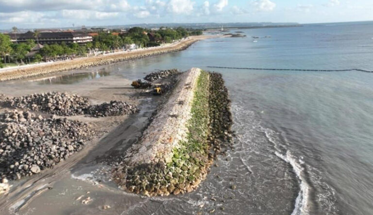 AHY Wants Massive Breakwater Project in Bali Completed by Q4 2026 ...